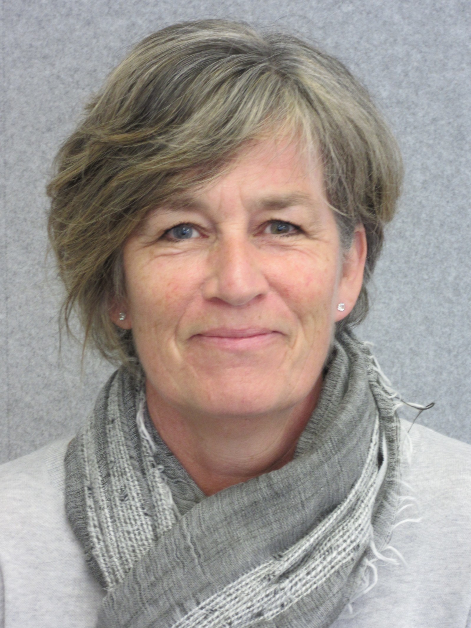 Justine Jones's Instagram, Twitter & Facebook on IDCrawl